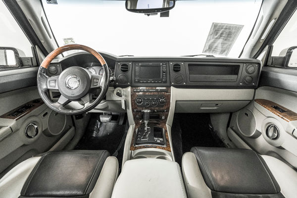 Lifted Jeep Commander Interior
